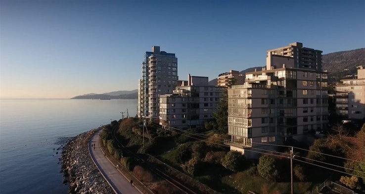 Navvy Jack, 2090 Argyle Avenue West Vancouver, BC | REW