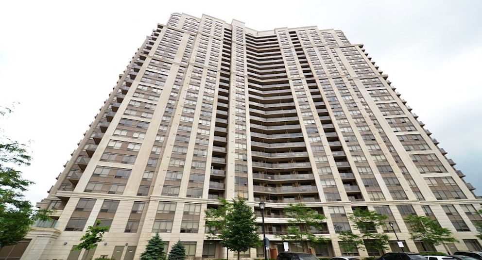 Mansions of Humberwood, 710 Humberwood Boulevard Toronto, ON | REW