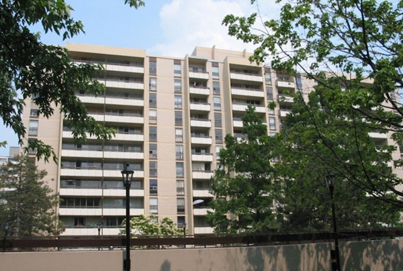 High Park Village 4, 66 Oakmount Road Toronto, ON | REW