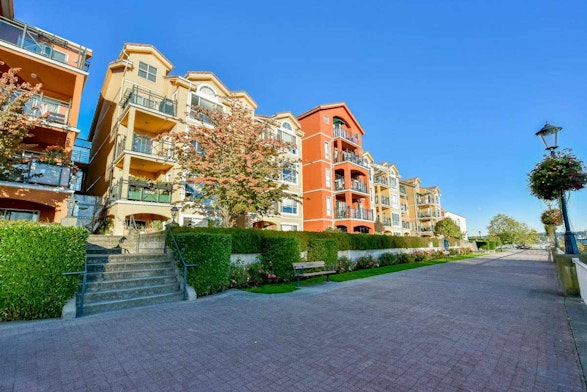 The Rialto, 3 Rialto Court New Westminster, BC | REW