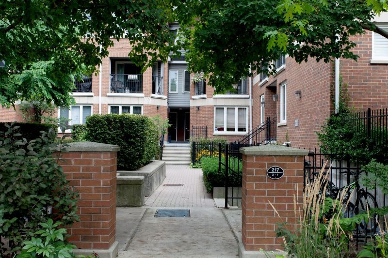 217 St. George Street, 217 Saint George Street Toronto, ON | REW